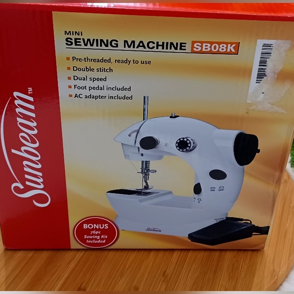 Sunbeam | Other | Sunbeam Mini Sewing Machine Sb8k White And Black ...